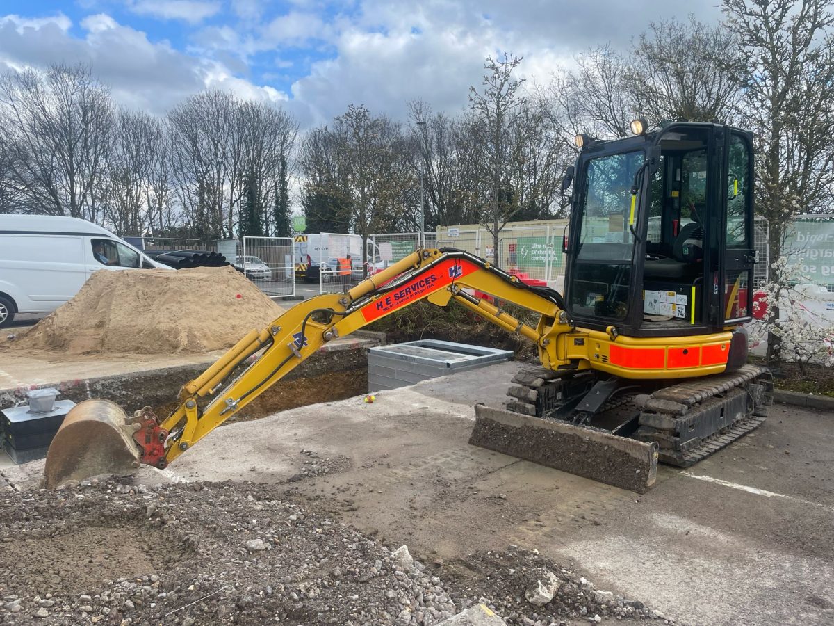 Mini Digger Rental with H. E. Services (Plant Hire) Ltd